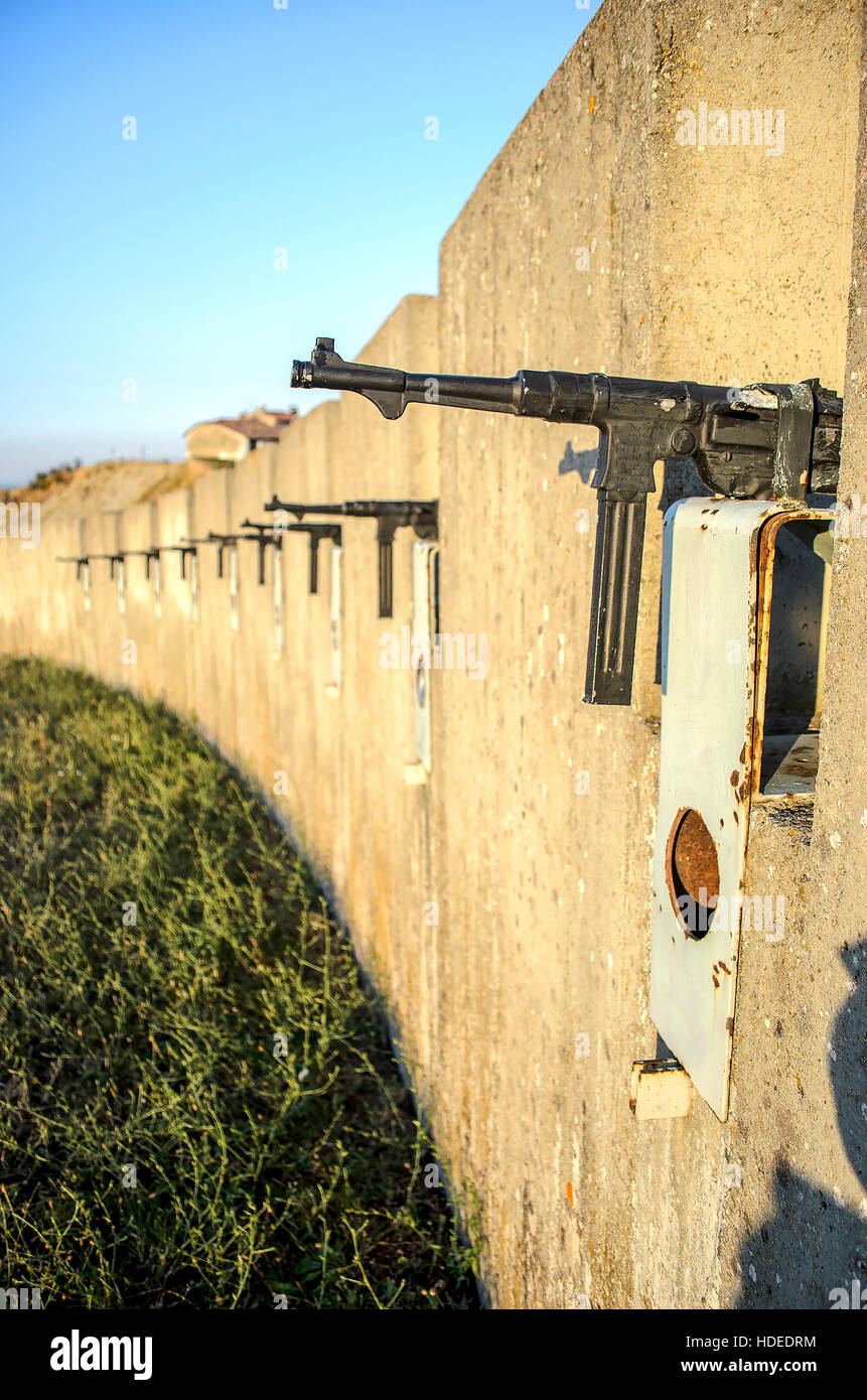 Sub machine gun hi-res stock photography and images - Alamy