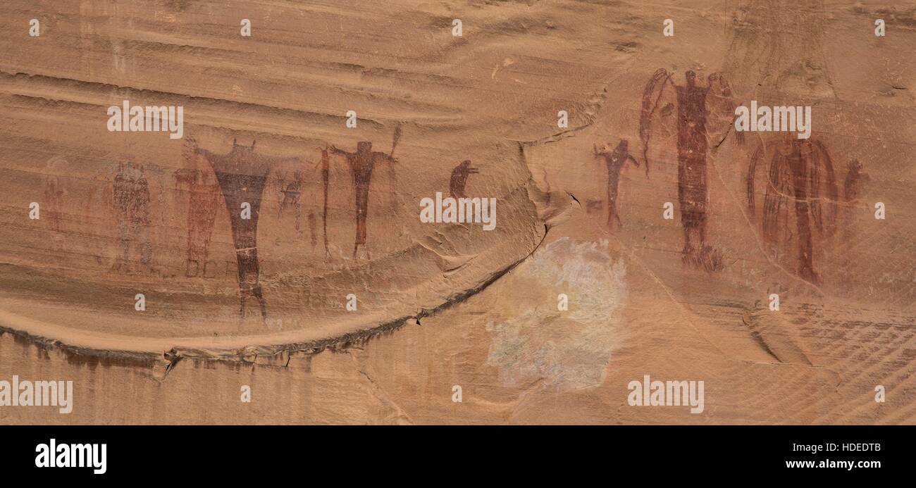 Cave drawings hi-res stock photography and images - Alamy