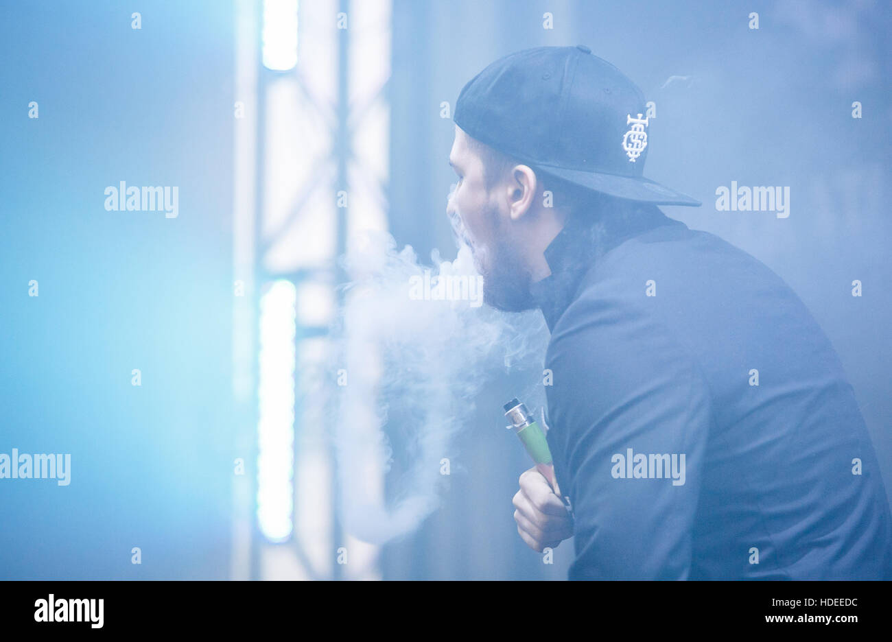 Inhaler on stage hi-res stock photography and images - Alamy