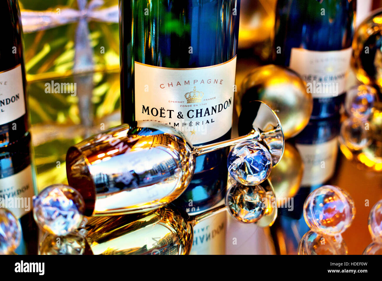 Moet logo hi-res stock photography and images - Alamy