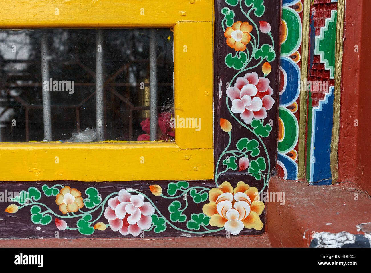 Tibetan design hi-res stock photography and images - Alamy