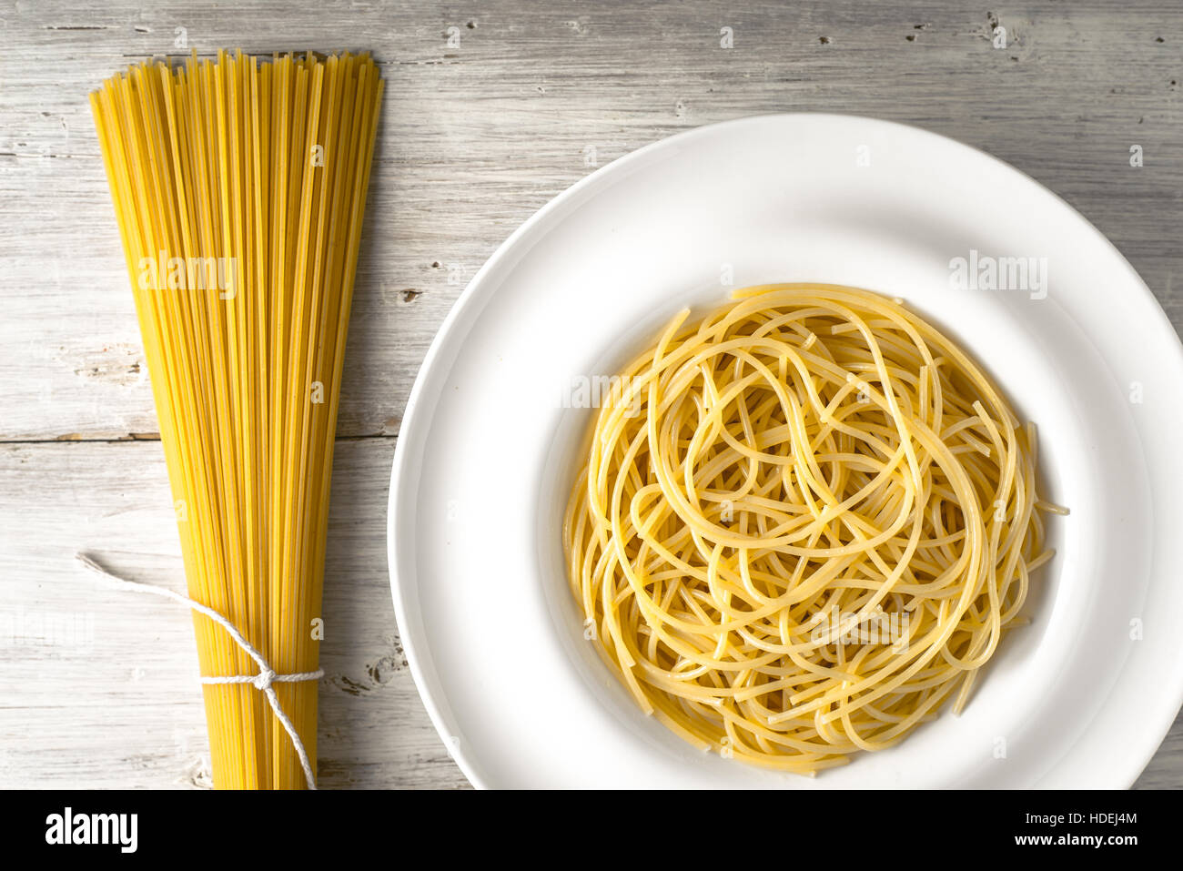 Cooked spaghetti hi-res stock photography and images - Alamy