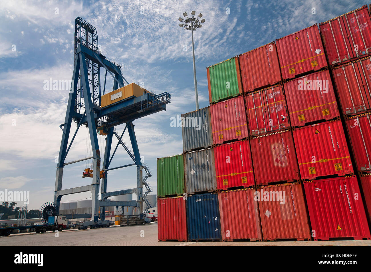 Container port containers hi-res stock photography and images - Alamy