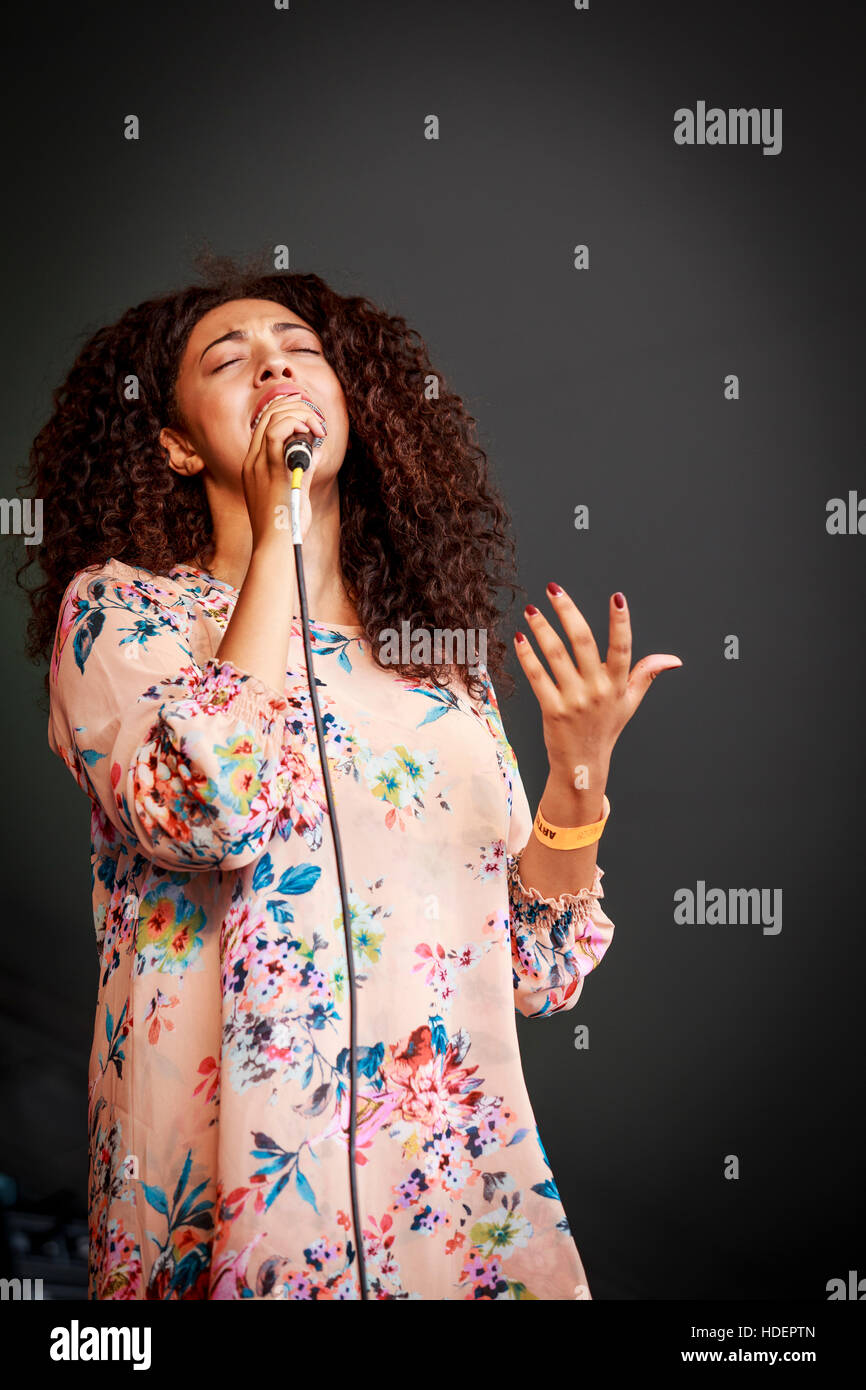 Mahalia burkmar hi-res stock photography and images - Alamy