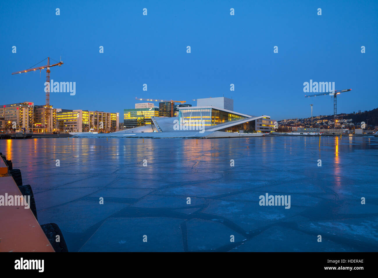 Night at the opera hi-res stock photography and images - Alamy