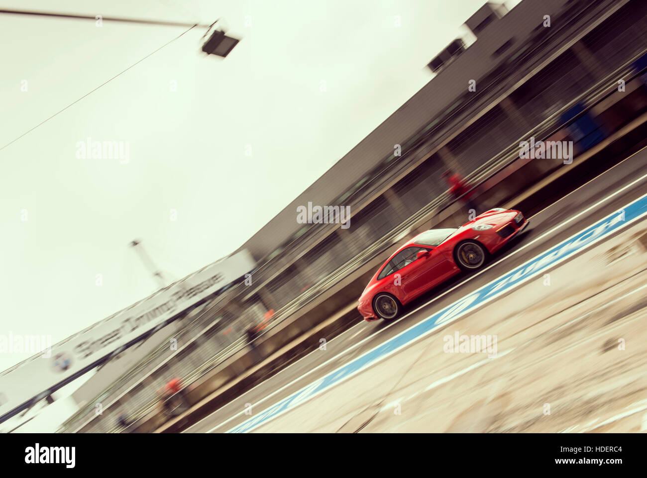 Porsche 911 move Stock Photo - Alamy