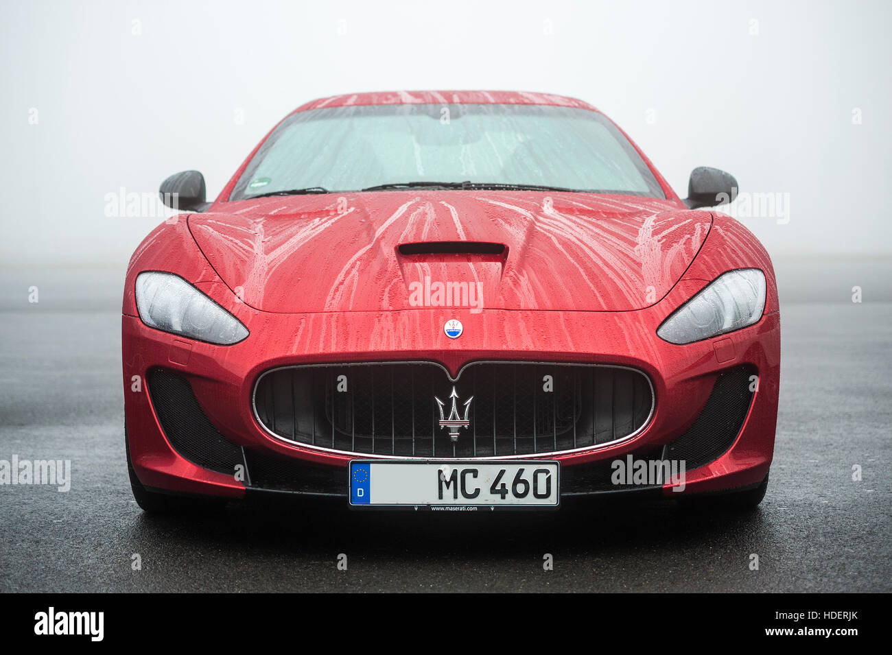 Maserati ghibli hi-res stock photography and images - Alamy