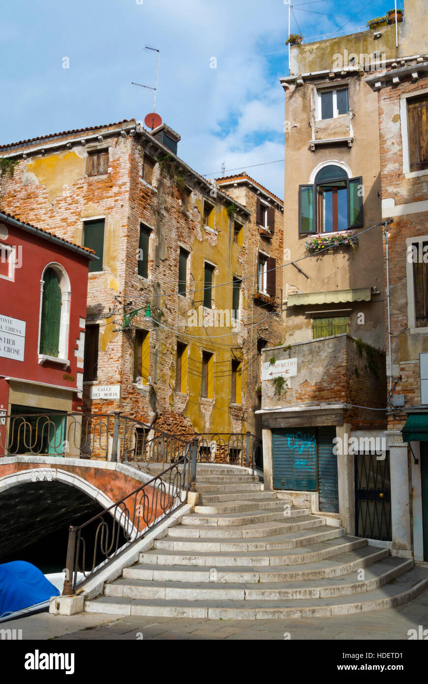 Chiesa san croce hi-res stock photography and images - Alamy