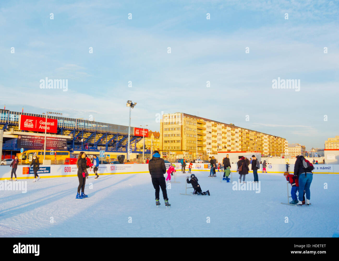 Outdoor ice skating children hi-res stock photography and images - Alamy