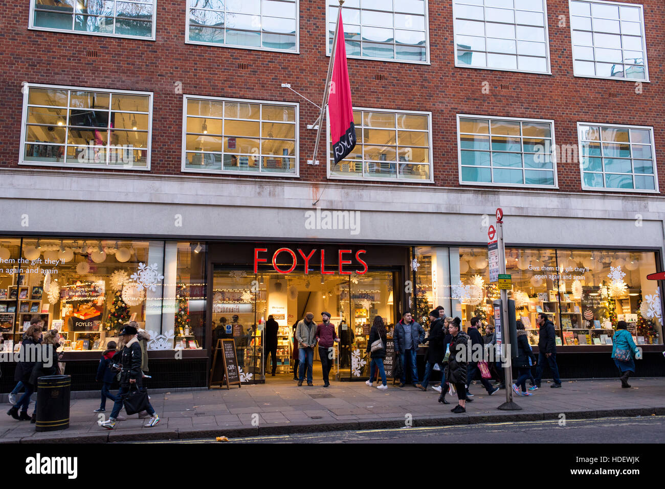 People in front of the famous 100 year old eclectic bookshop Foyles in ...