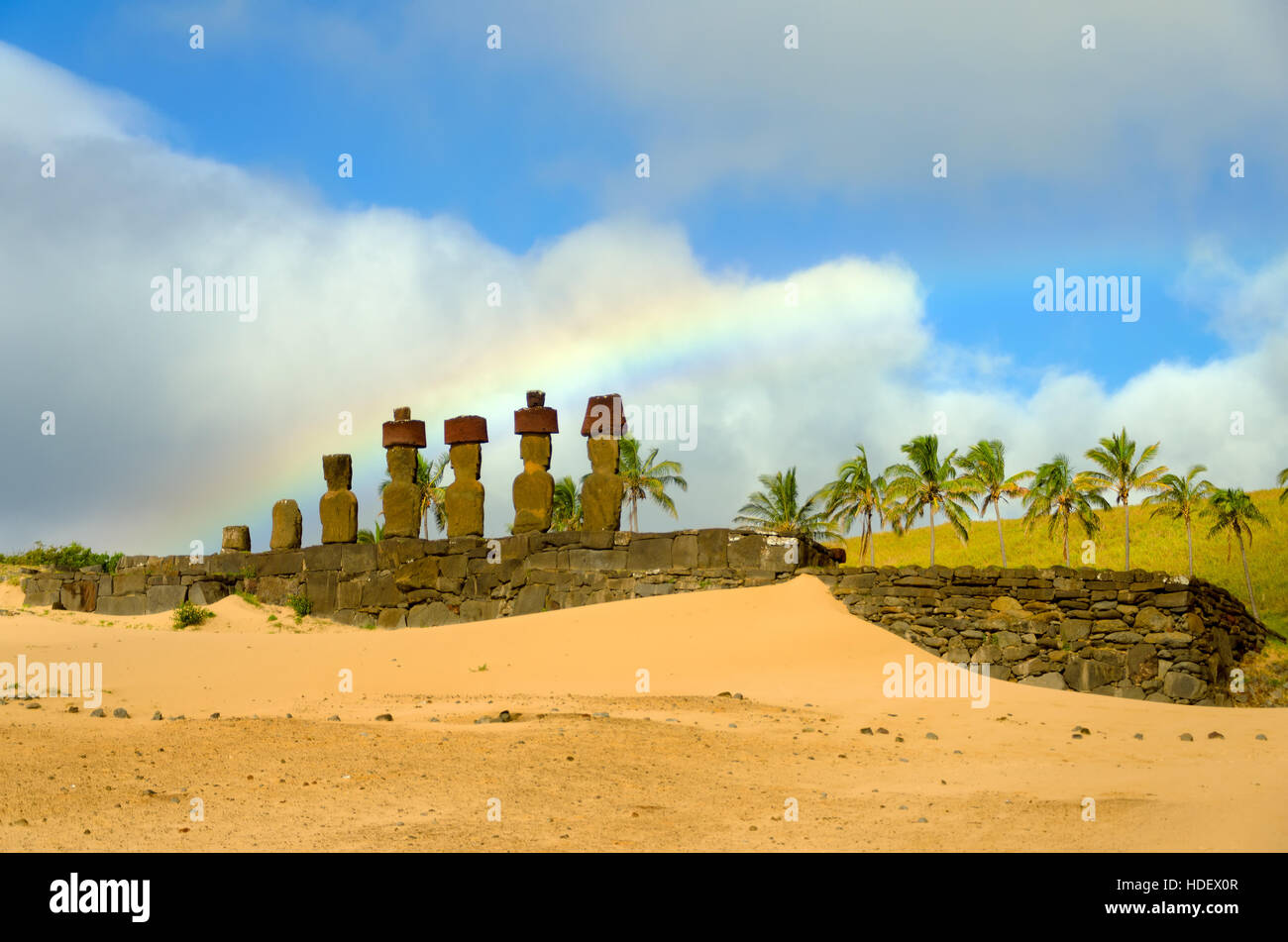Moai easter island rainbow hi-res stock photography and images - Alamy