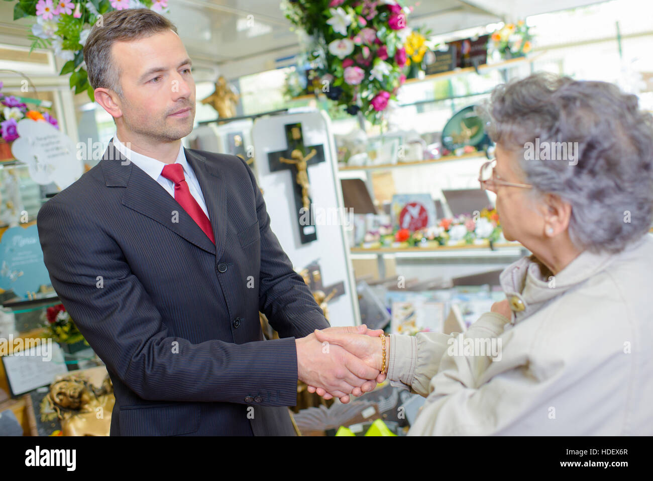 Female funeral director hi-res stock photography and images - Alamy