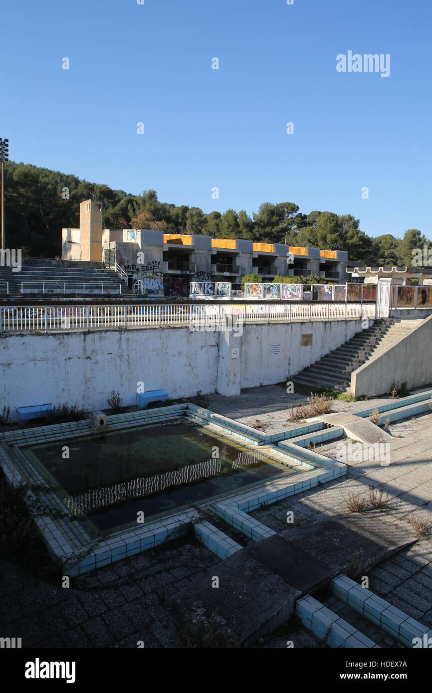 Luminy abandoned swimming pool in Marseille Stock Photo - Alamy