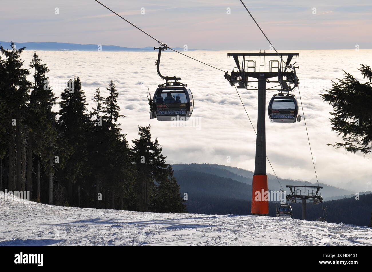 Cableway in mountains, Black Mountain, railway, transportation ...