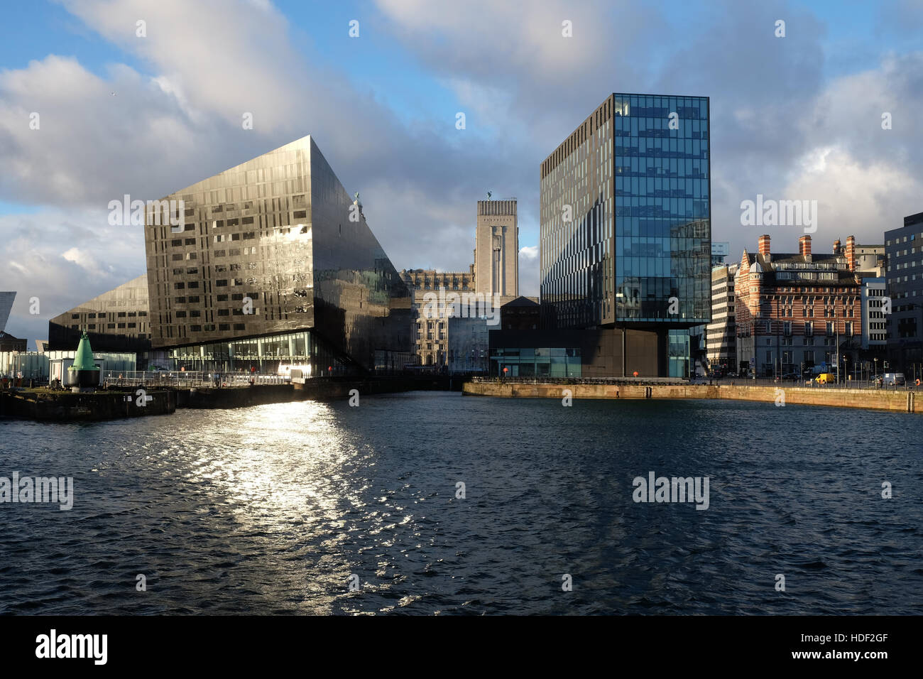 Waterfront architecture hi-res stock photography and images - Alamy