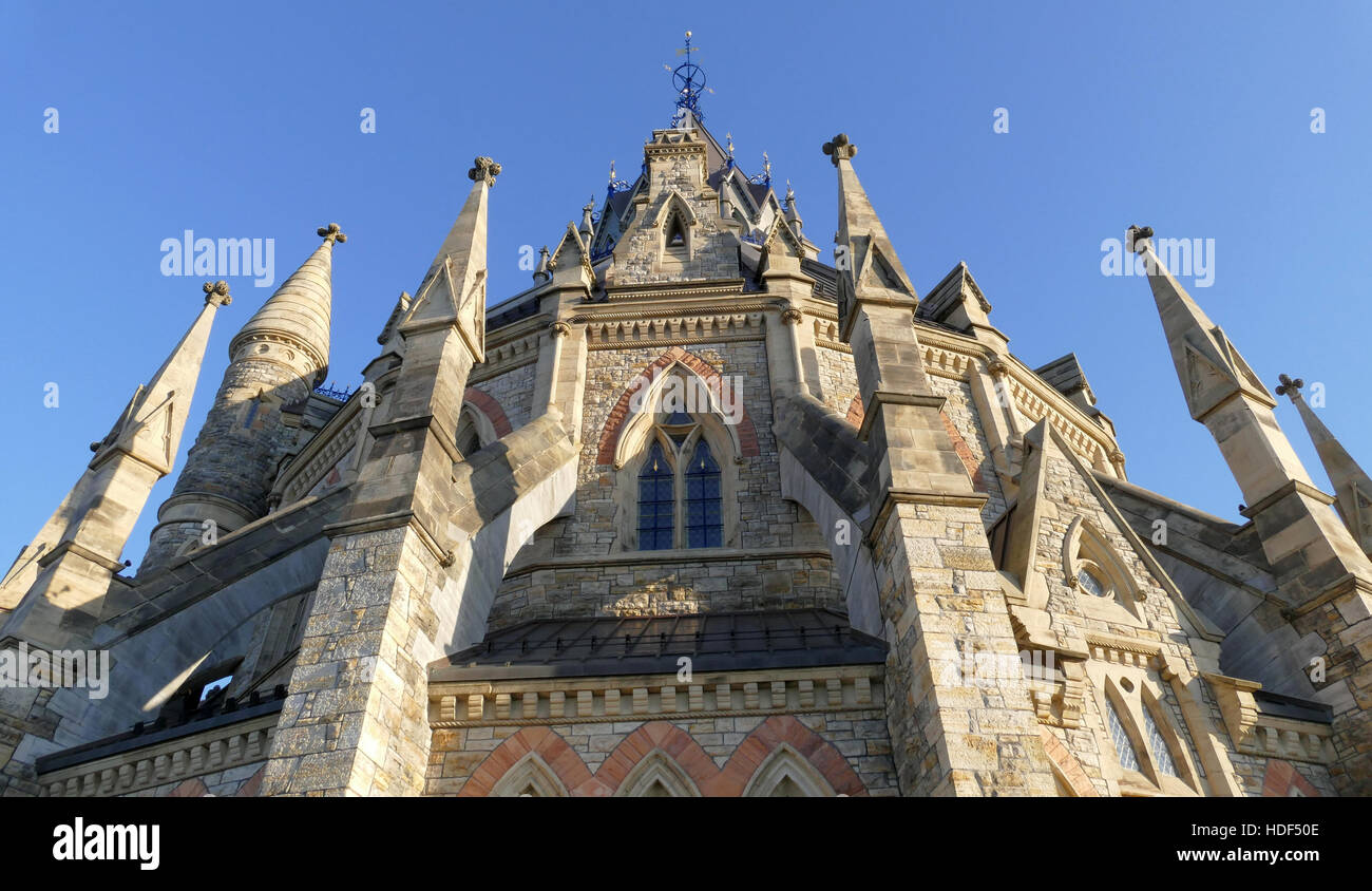 Library parliament ottawa interior hi-res stock photography and images ...
