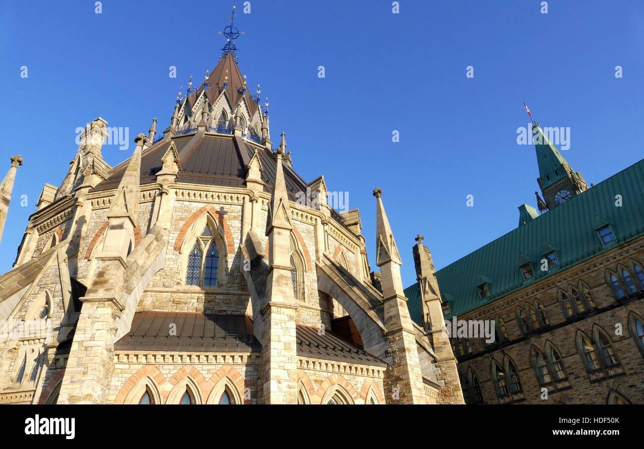 Library parliament ottawa interior hi-res stock photography and images ...