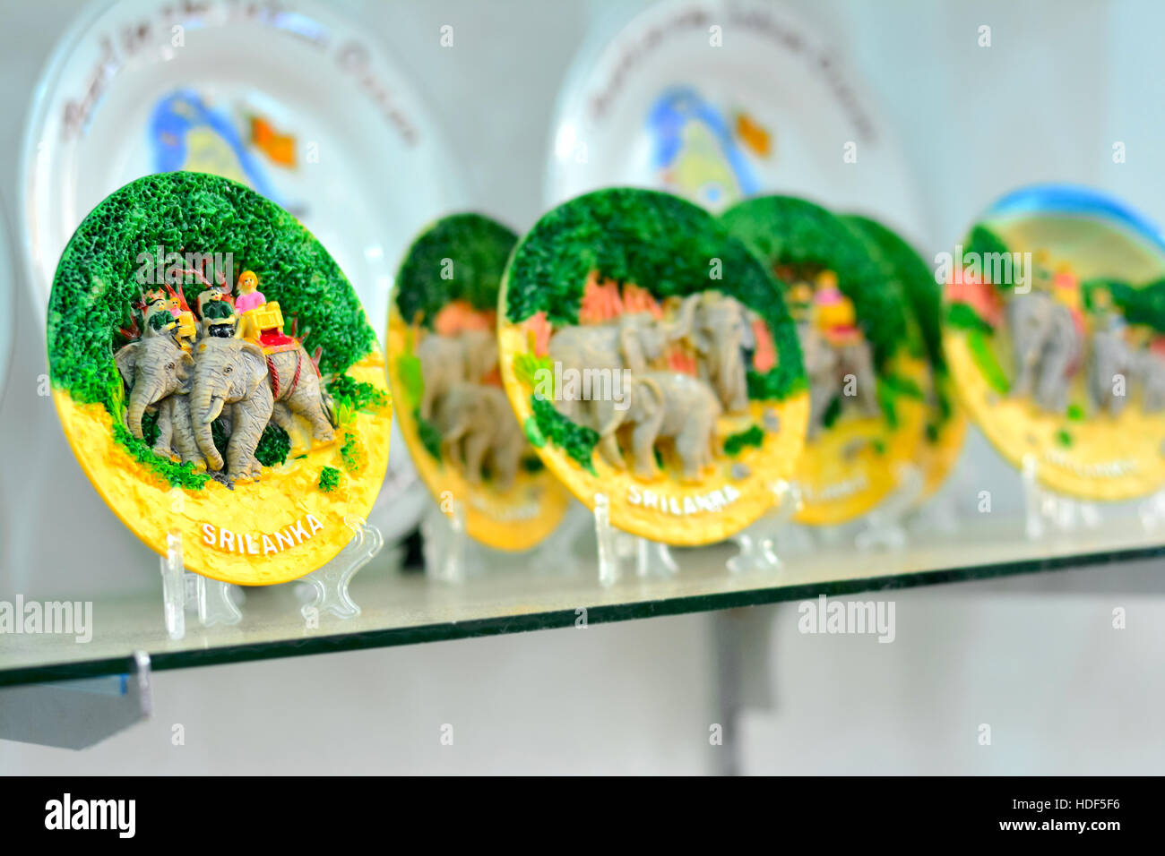 Kandy sri lanka sri lankan souvenirs hi-res stock photography and ...