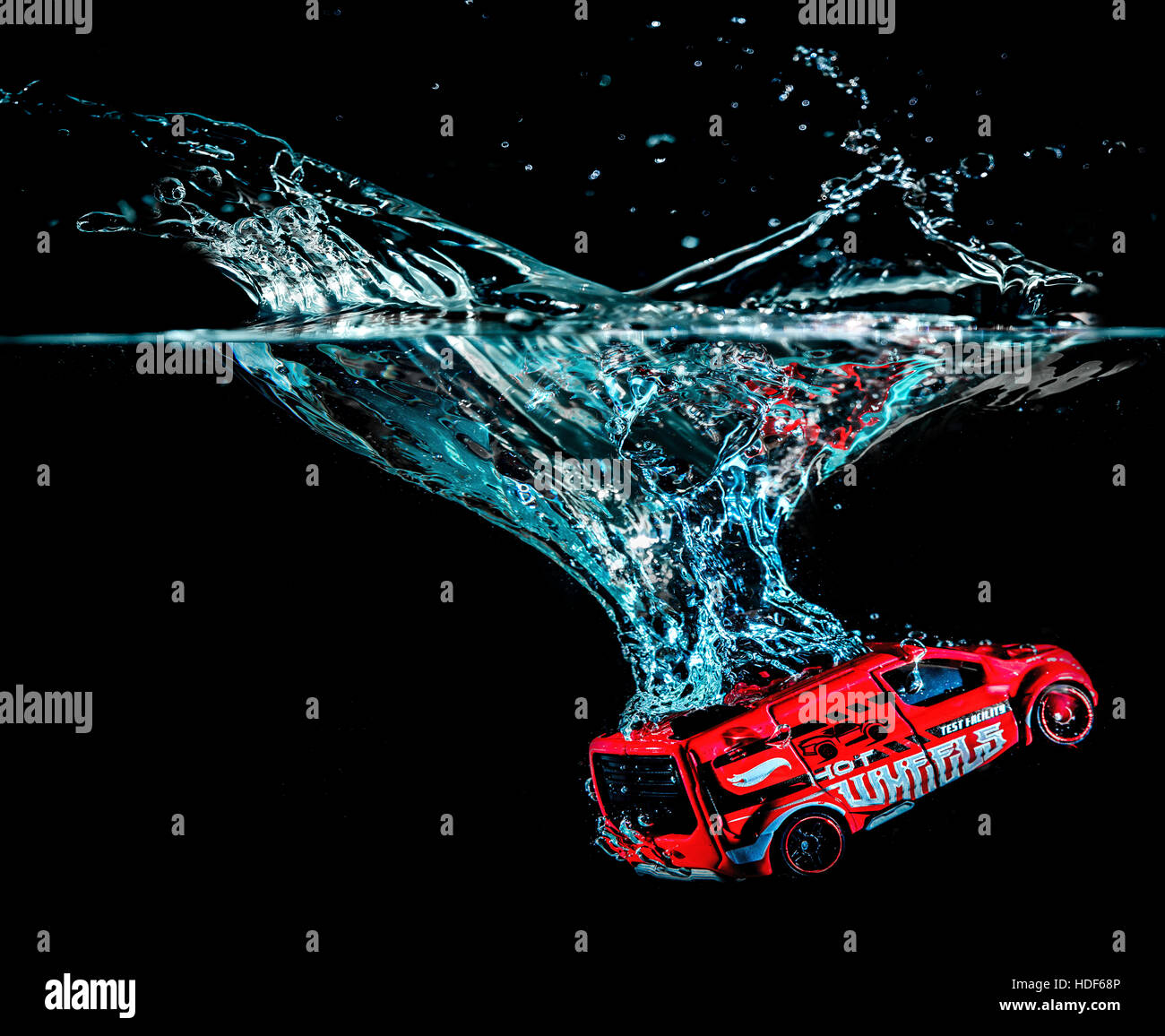 Car sinking hi-res stock photography and images - Alamy