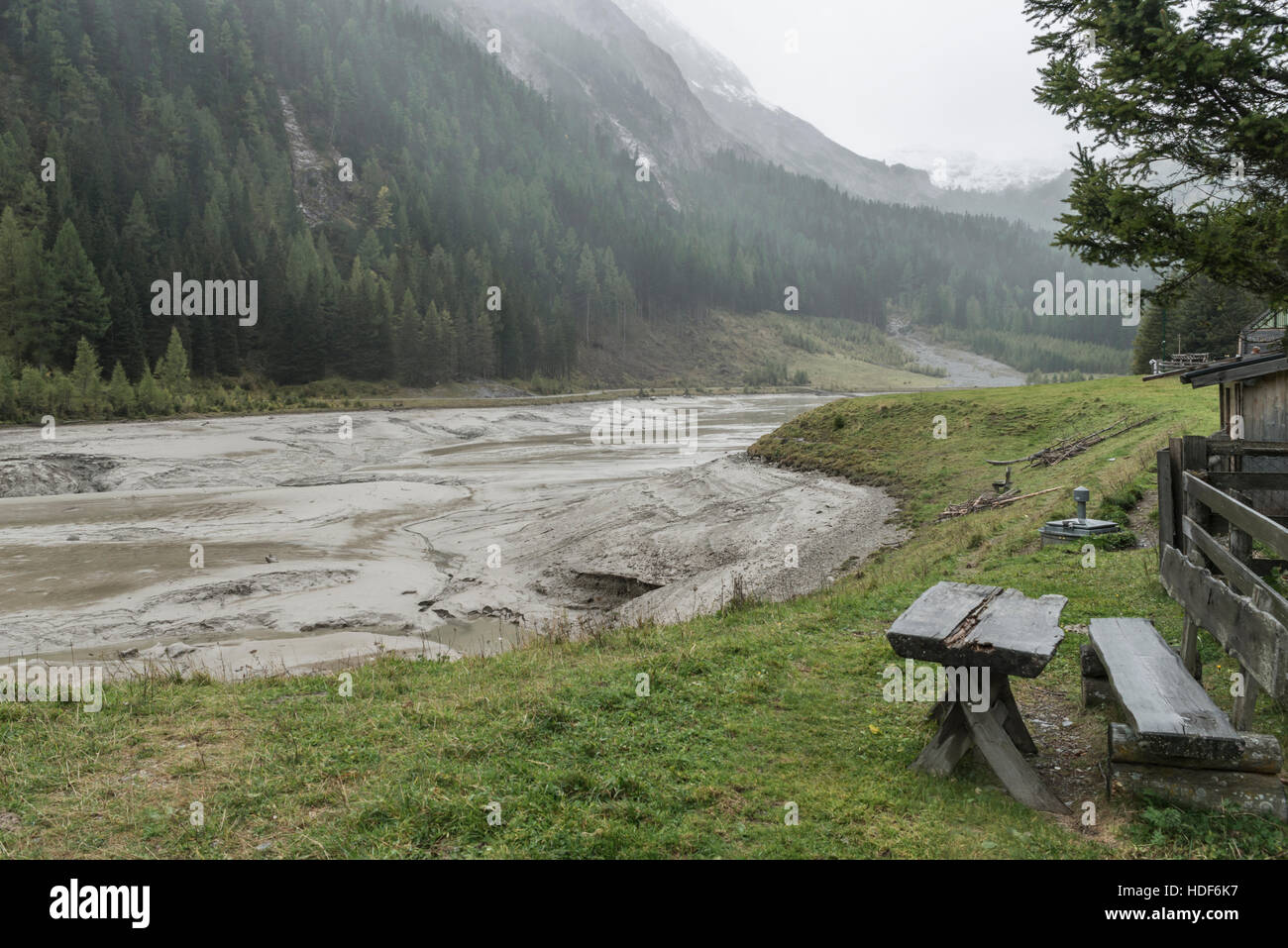 Lake without water hi-res stock photography and images - Alamy