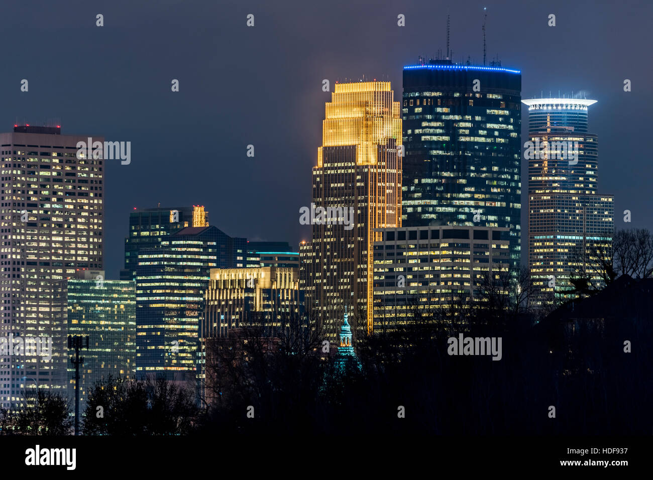 Minneapolis skyline at night from Cedar Lake Parkway Stock Photo - Alamy