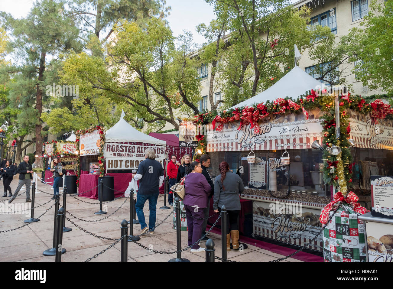 Mission inn festival of lights hi-res stock photography and images - Alamy
