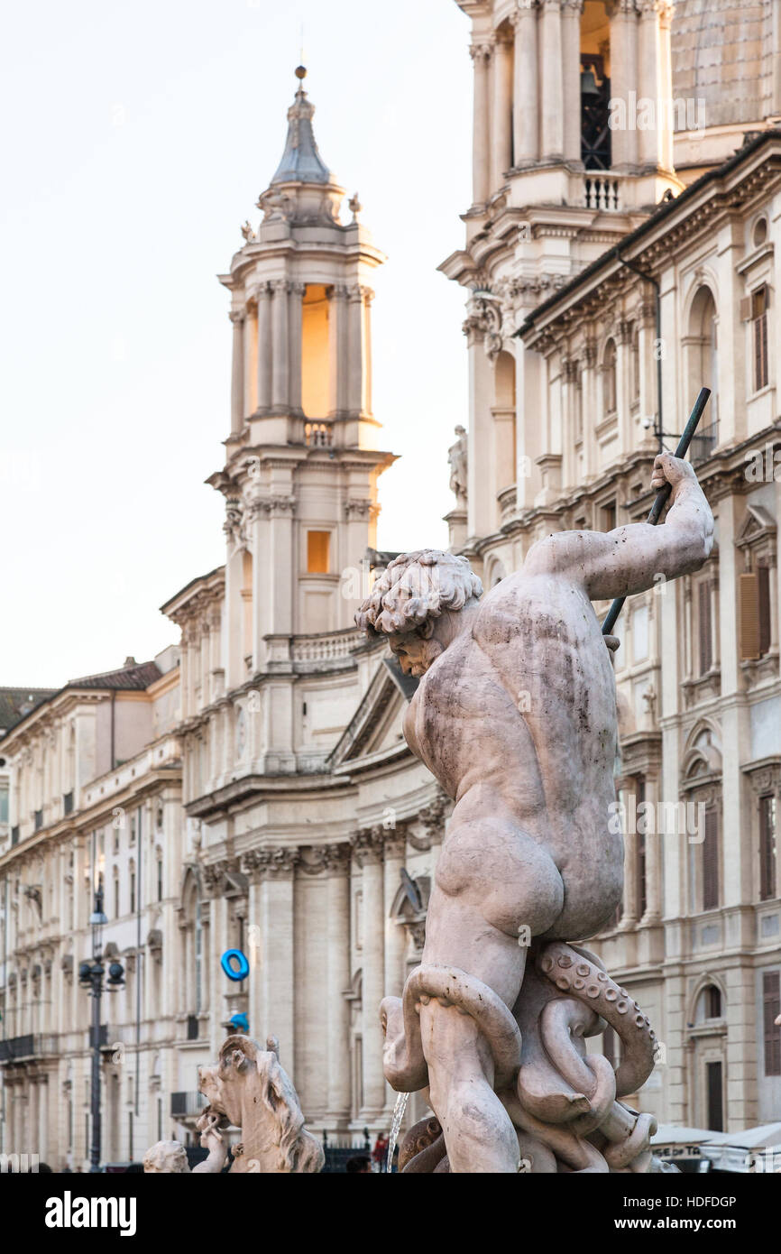 travel to Italy - figure of Fontana del Nettuno (Fountain of Neptune ...