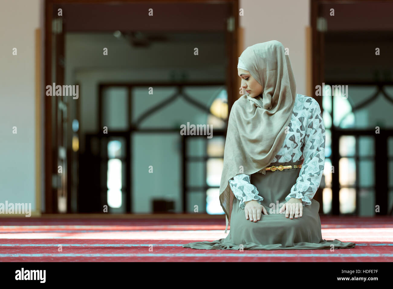 Young beautiful Muslim Woman Praying In Mosque Stock Photo - Alamy