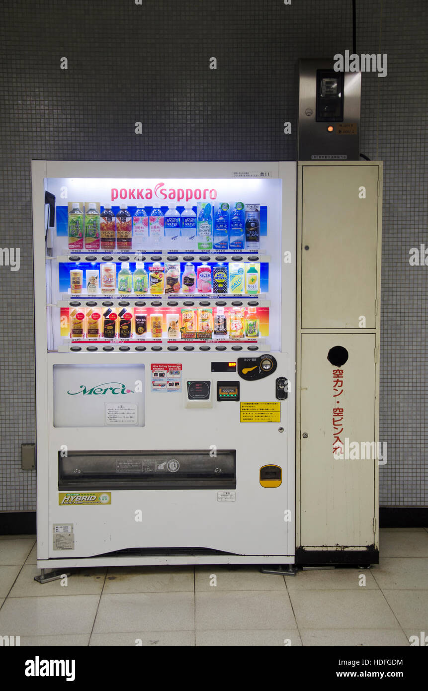 Vending machine coffee coca cola High Resolution Stock Photography and ...