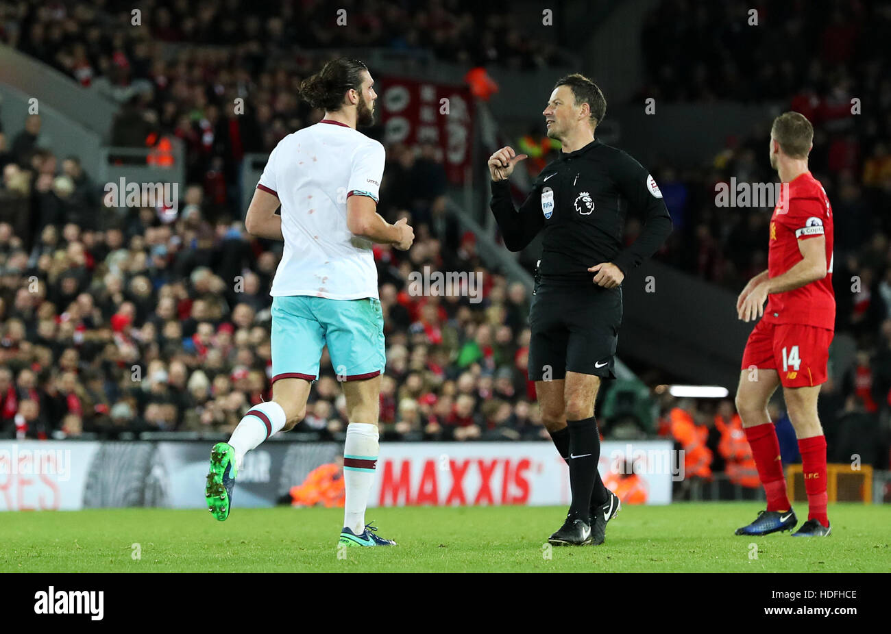Football injury blood hi-res stock photography and images - Alamy
