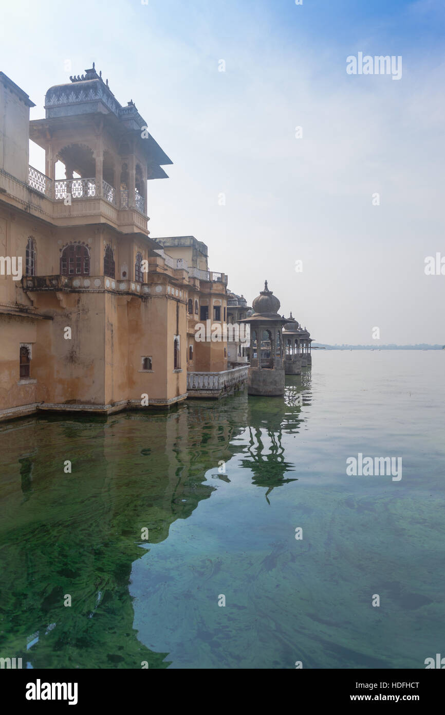 Indian style building hi-res stock photography and images - Alamy