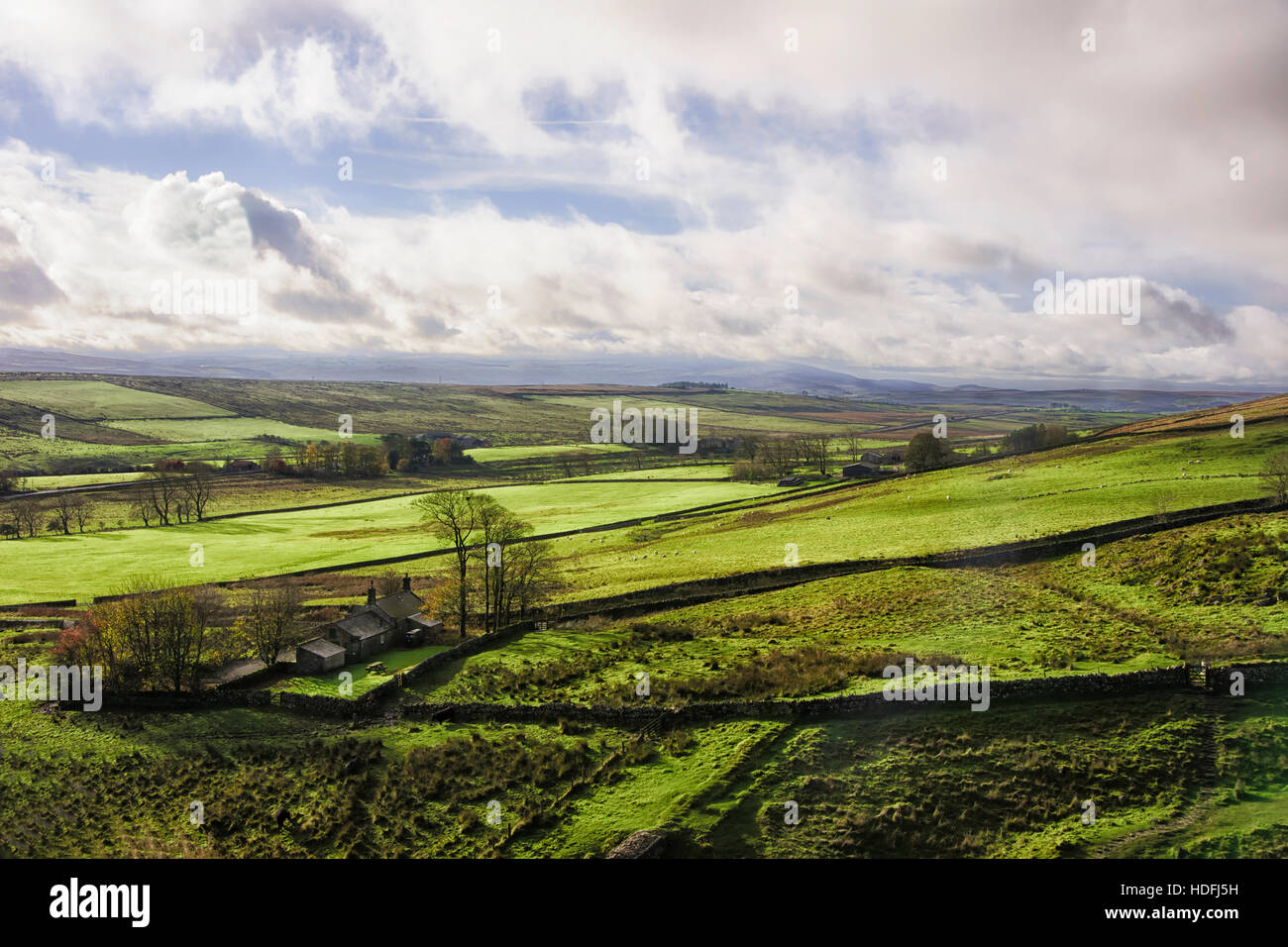 Enclosed fields hi-res stock photography and images - Alamy