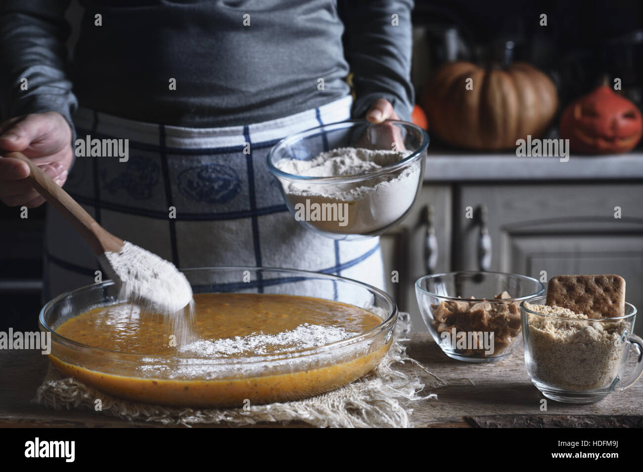 Adding flour melted butter hi-res stock photography and images - Alamy