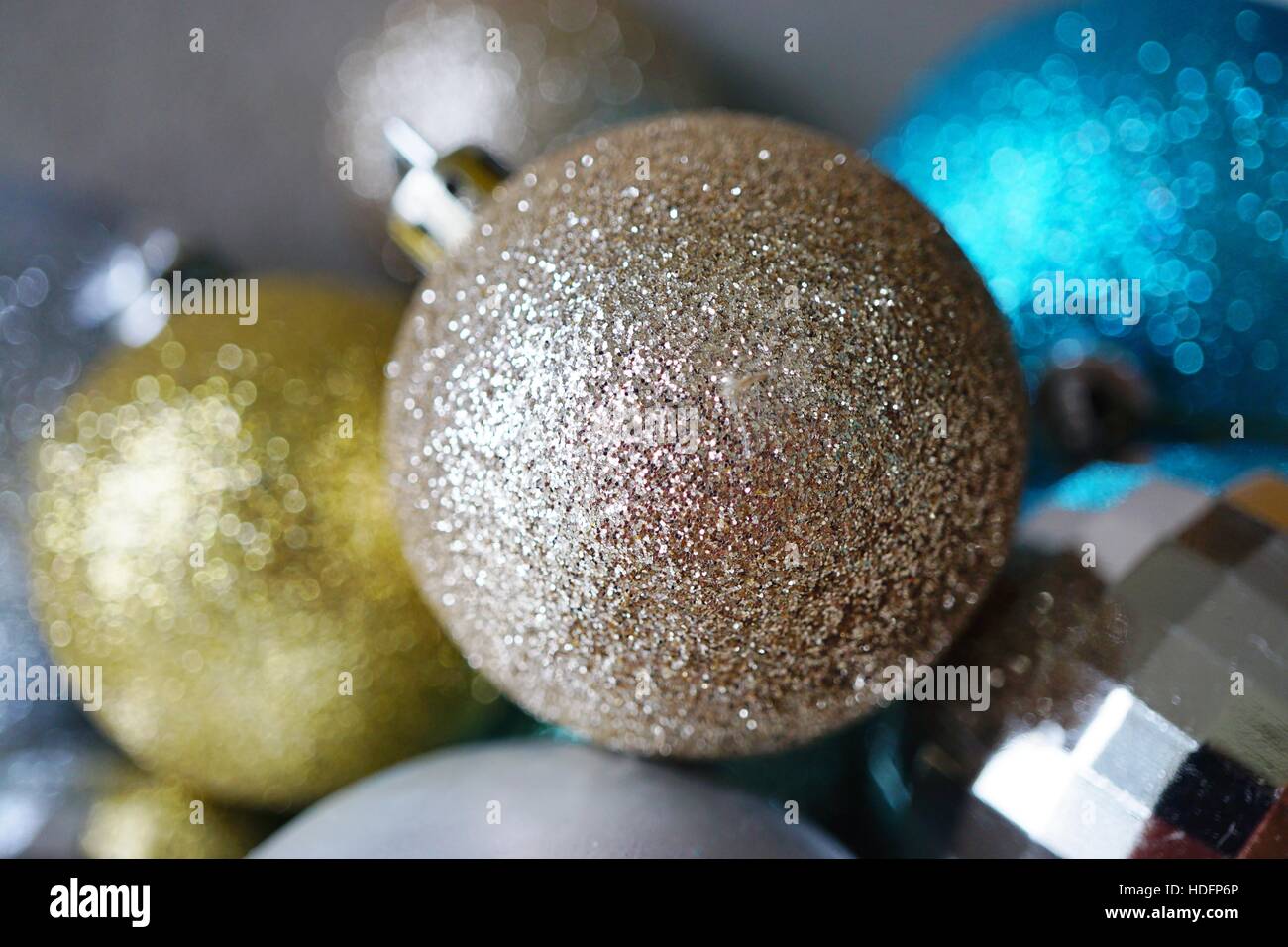 Glittery christmas ornament hi-res stock photography and images - Alamy