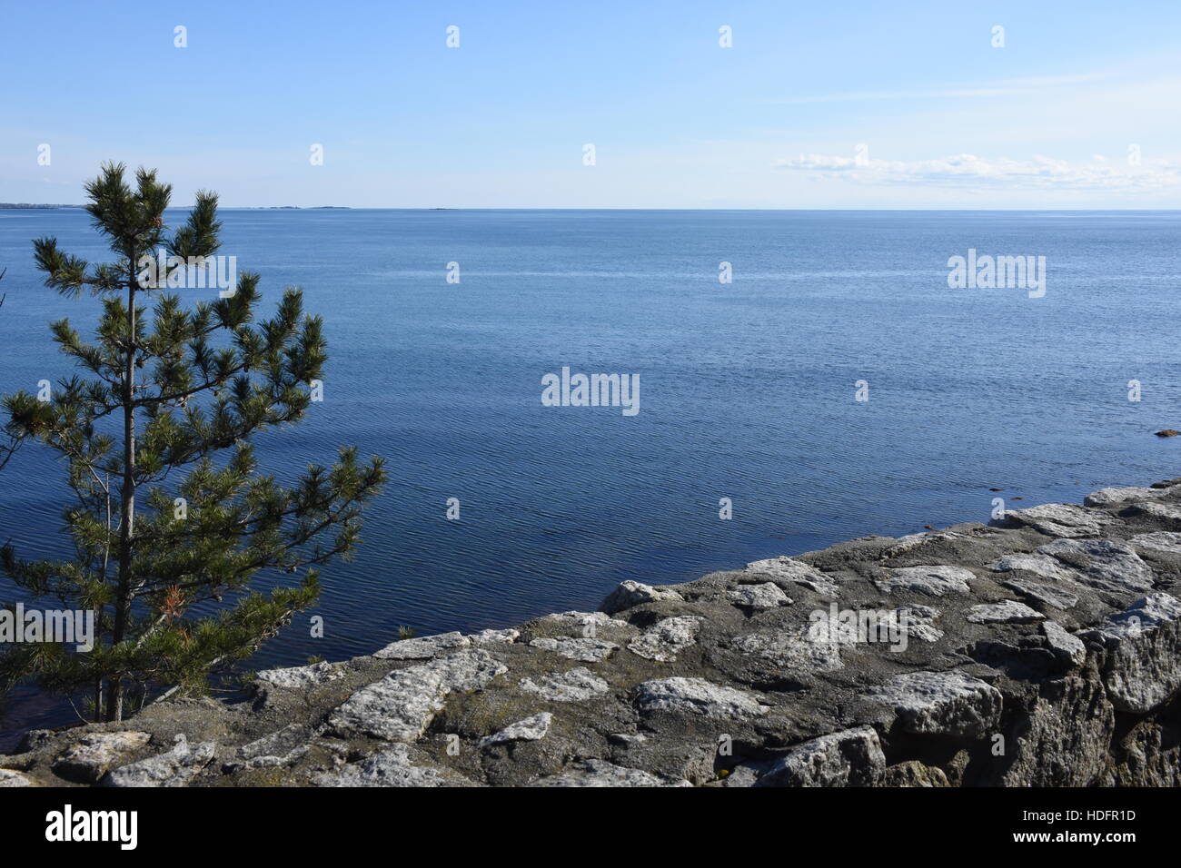 Rock wall overlook along Cliff Walk in Newport, RI Stock Photo - Alamy