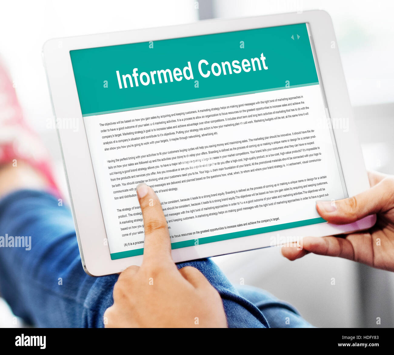Consent form web hi-res stock photography and images - Alamy