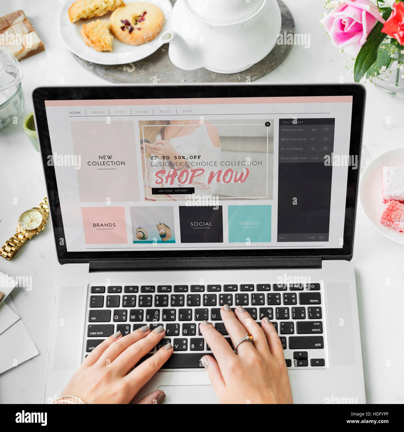 Shopping Internet Digital Connection Networking Concept Stock Photo - Alamy