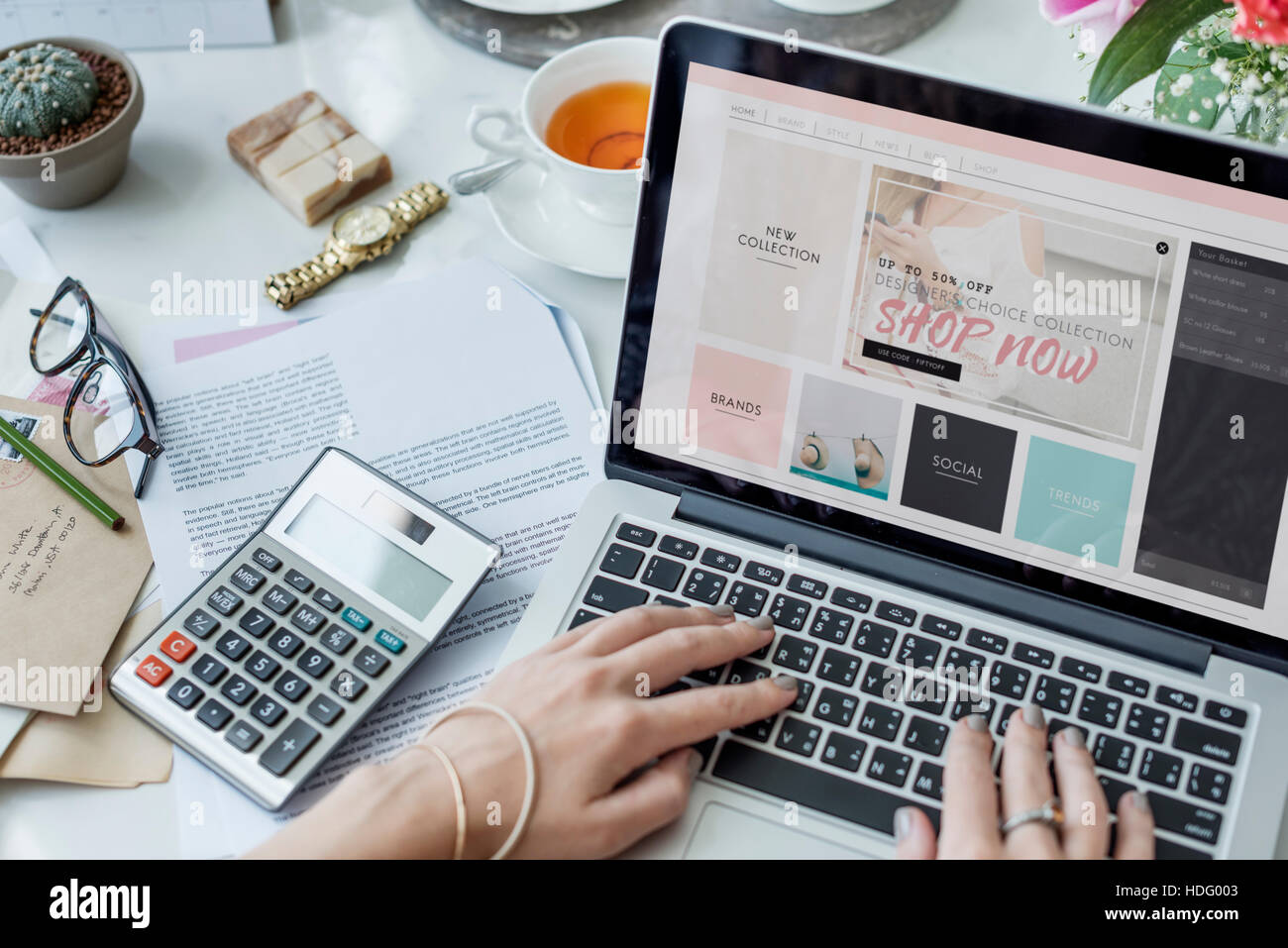 Shopping Internet Digital Connection Networking Concept Stock Photo - Alamy