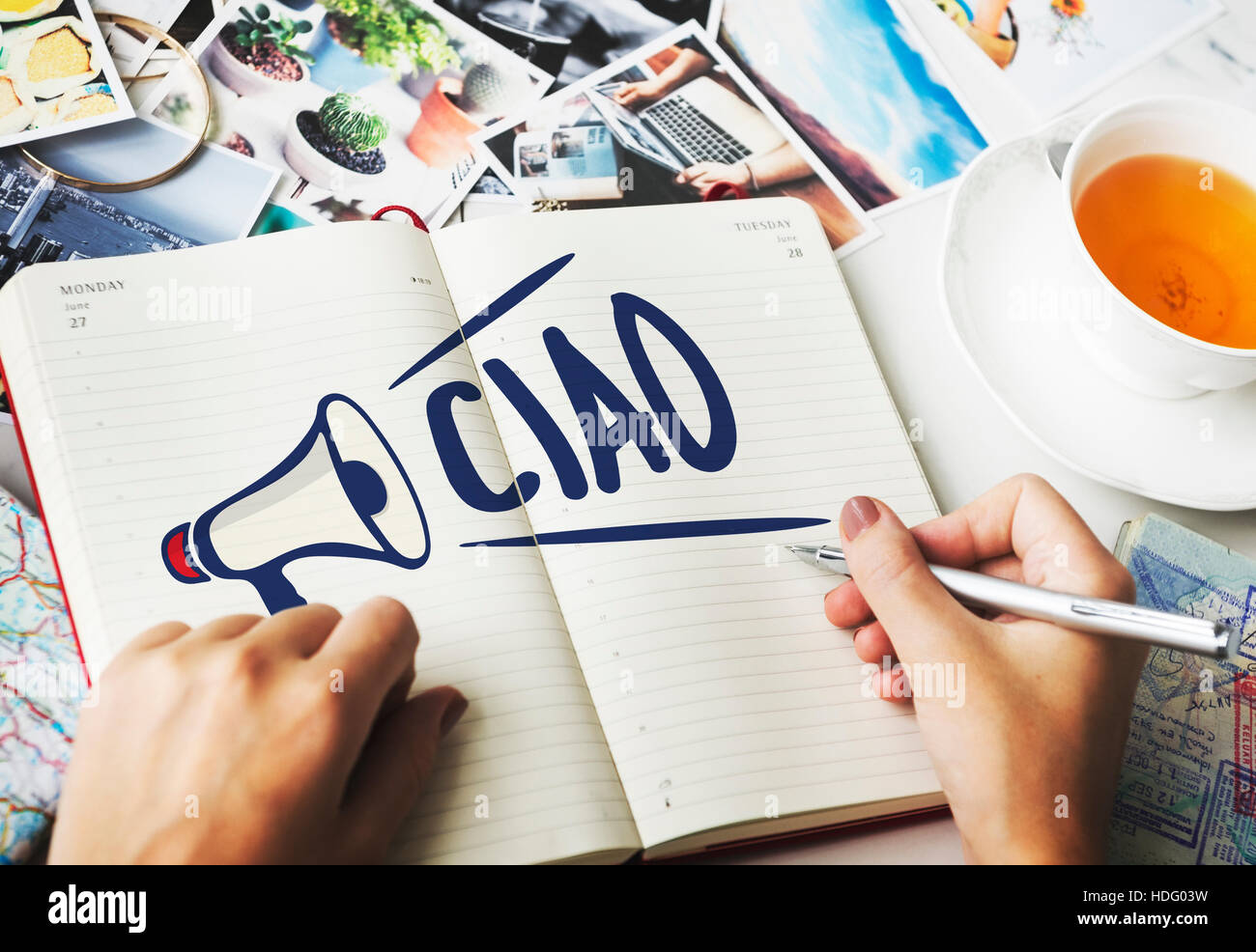 Bonjour ciao hola hello hi hi-res stock photography and images - Alamy