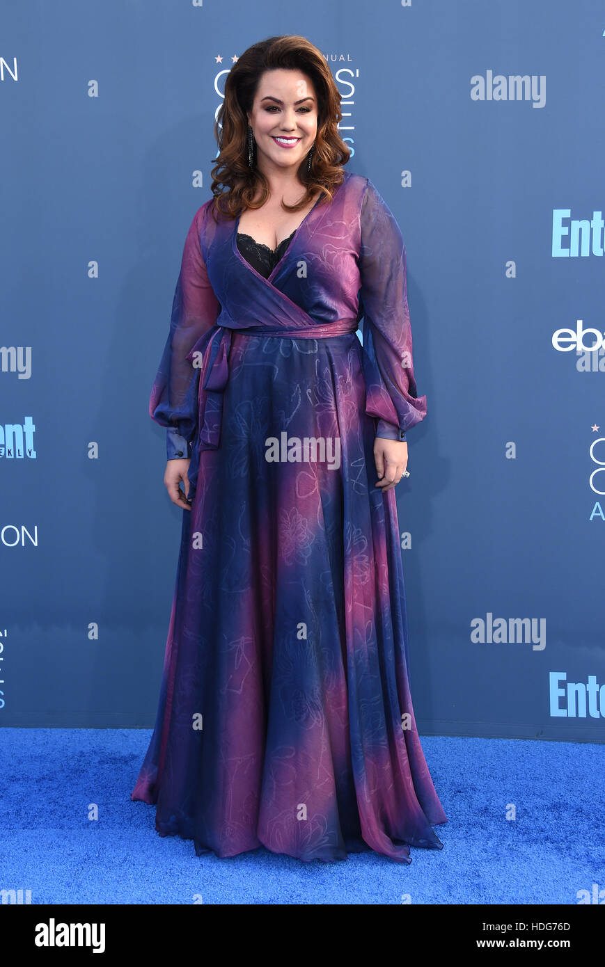 Santa Monica, California, USA. 11th Dec, 2016. Katy Mixon arrives for ...