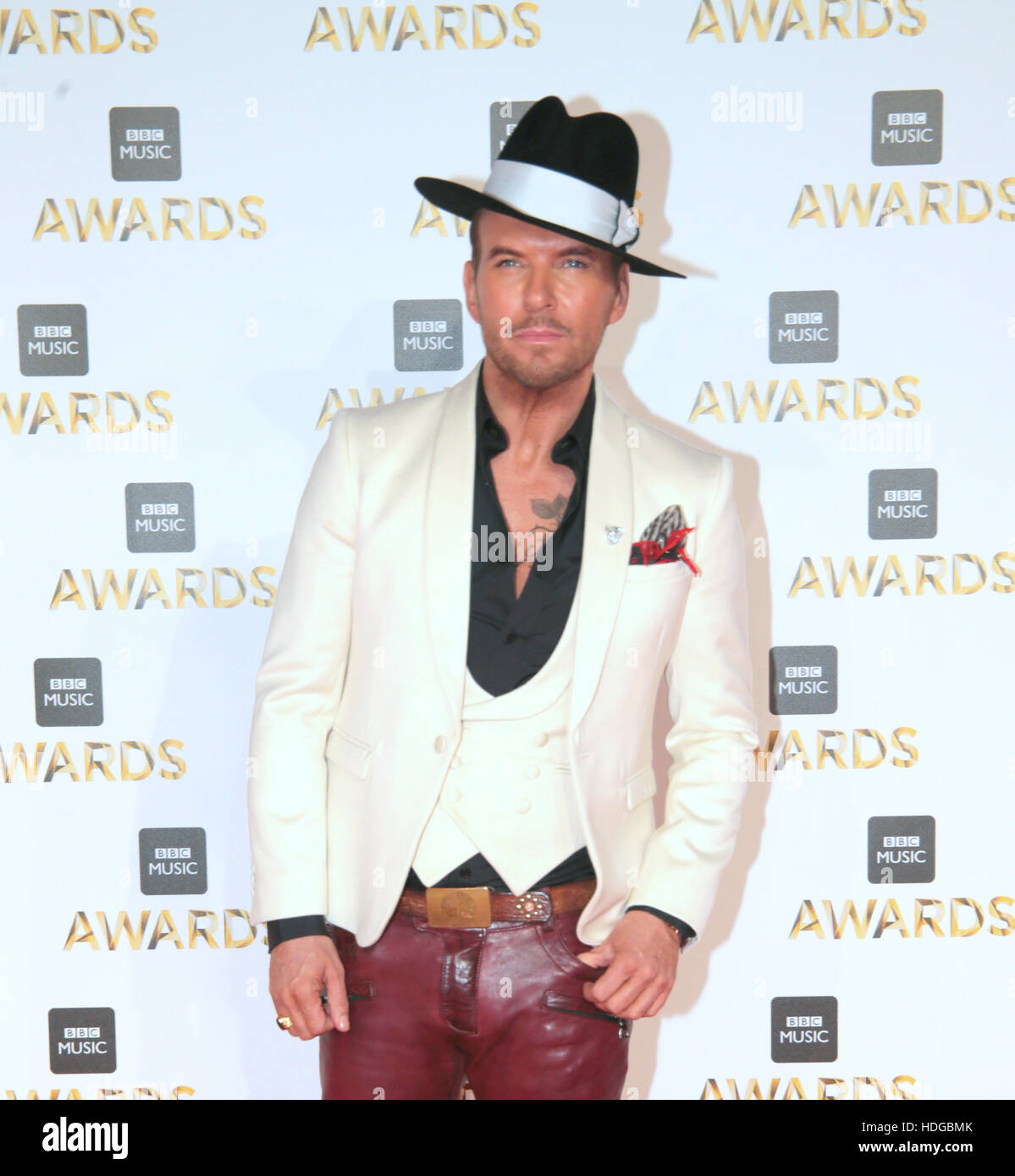 London, UK. 12th December, 2016. Matt Goss arriving at the red carpet ...
