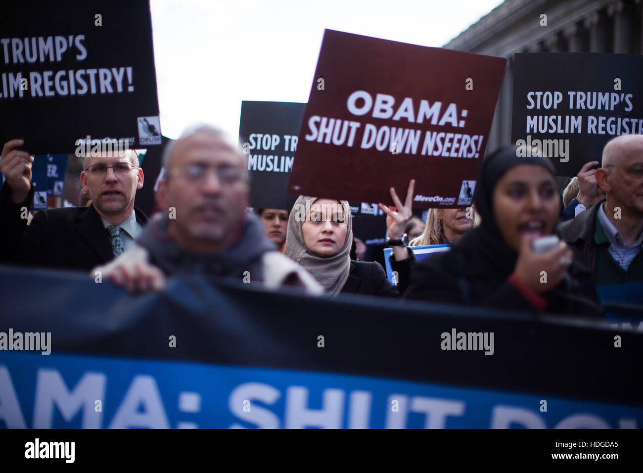 Washington DC, USA. 12th Dec, 2016. Thousands of American Muslims and ...