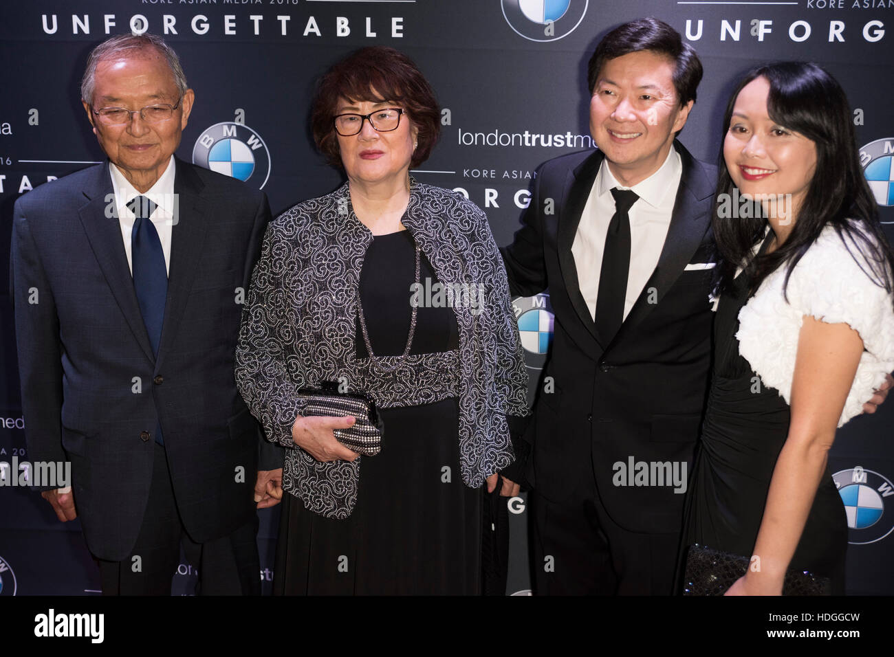 Ken jeong and family hi-res stock photography and images - Alamy
