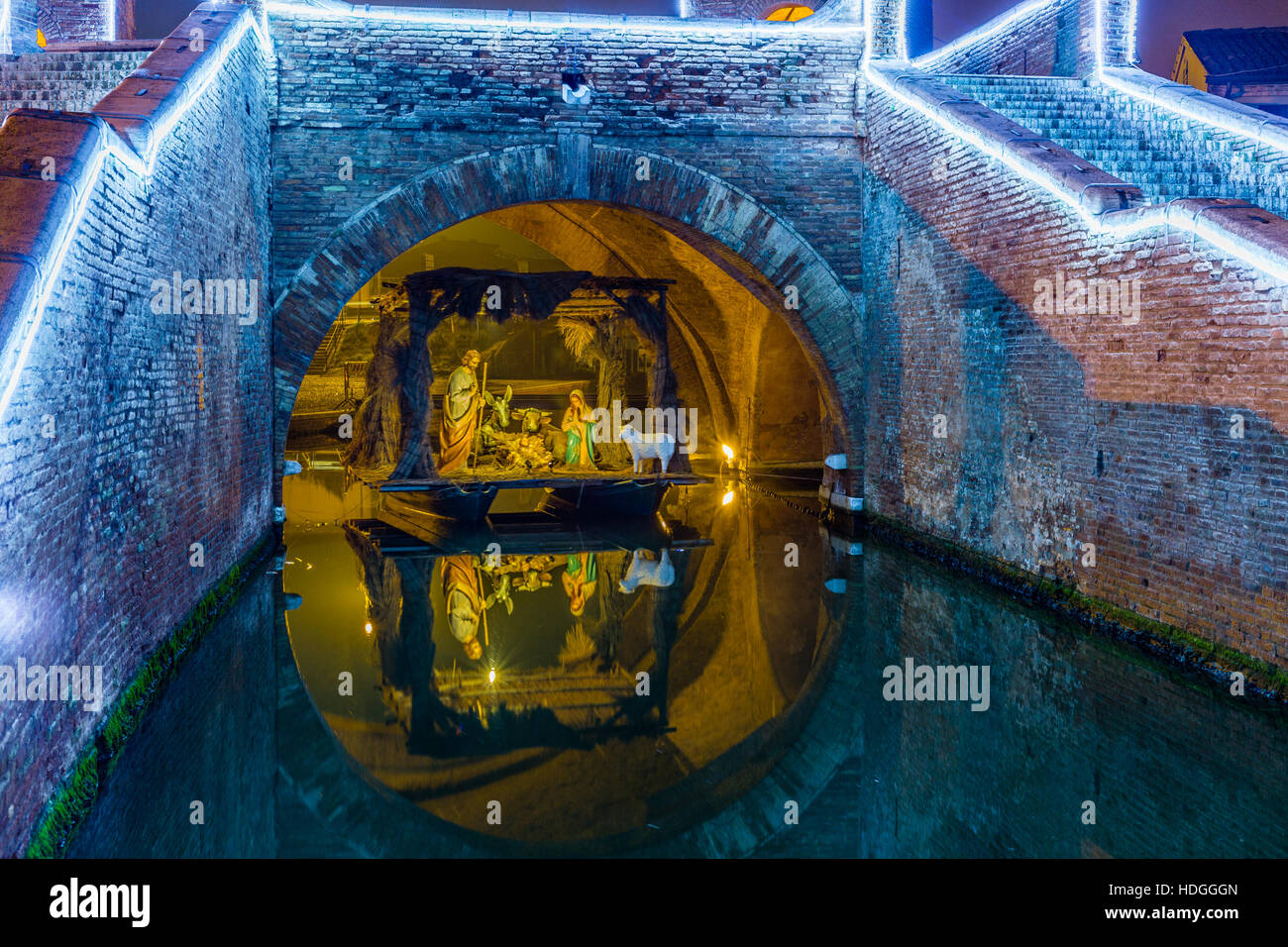Christmas crib under ancient bridge in Italy Stock Photo - Alamy