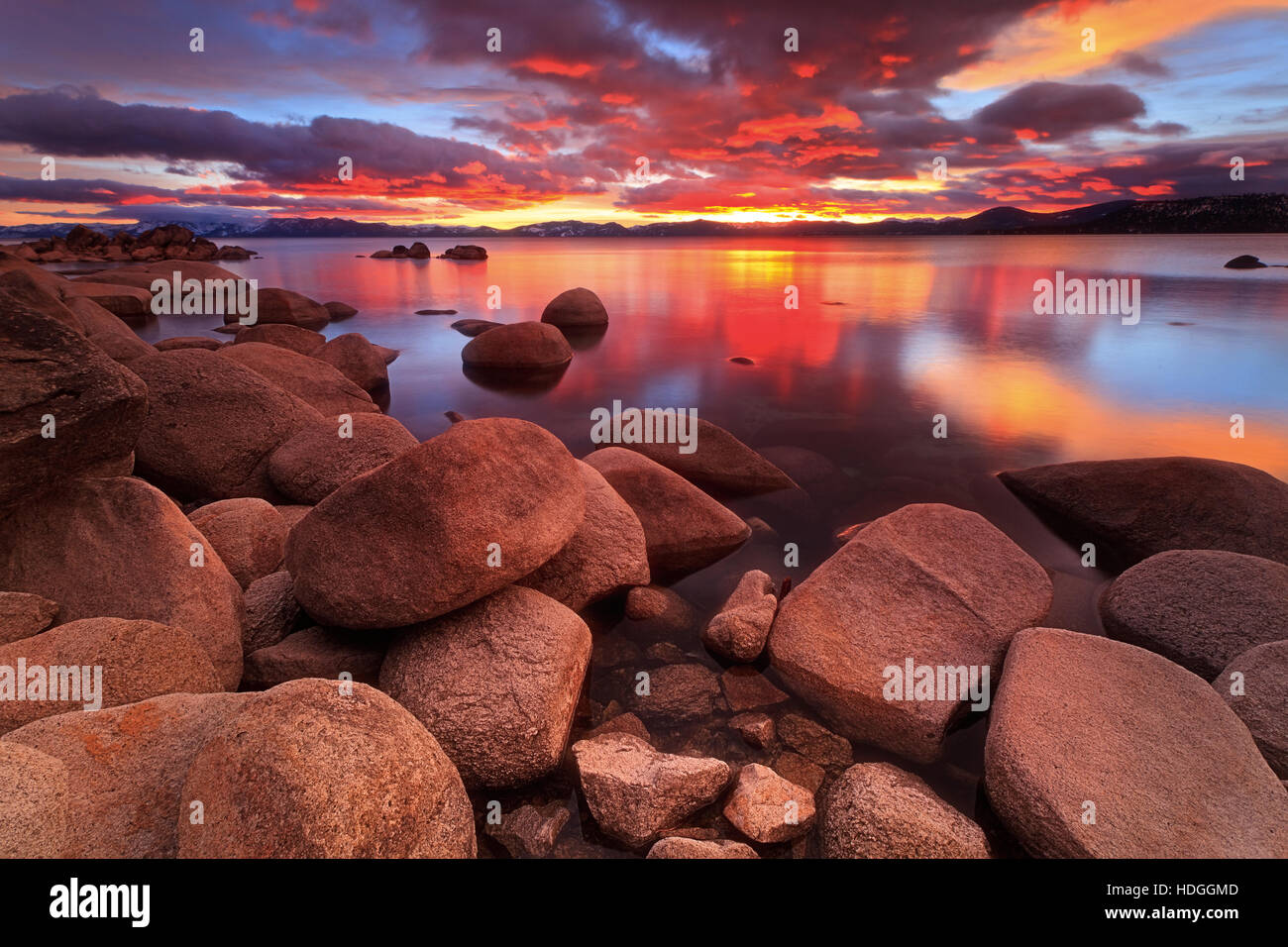 Lake tahoe large freshwater hi-res stock photography and images - Alamy