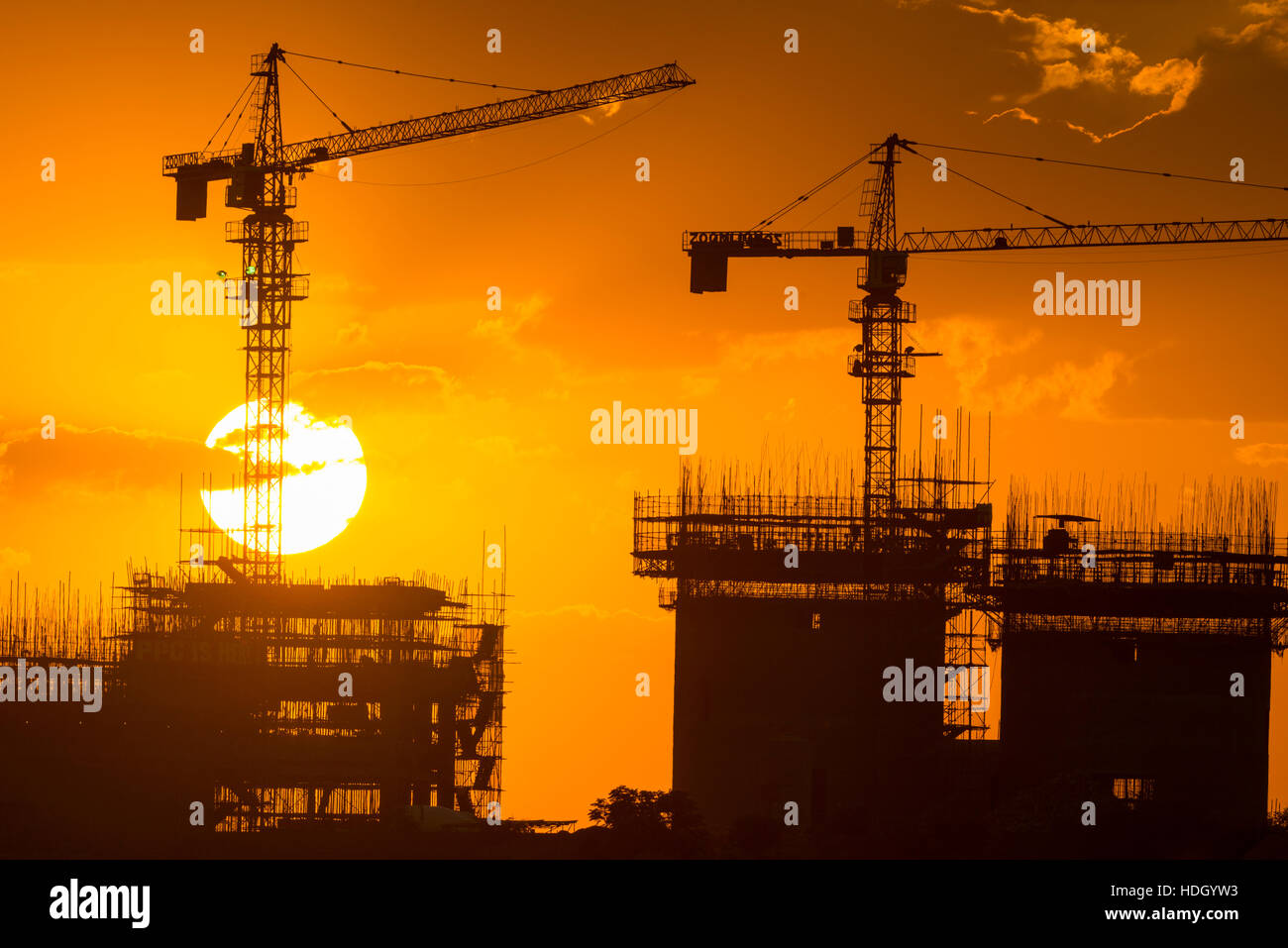 Construction zimbabwe africa crane hi-res stock photography and images ...