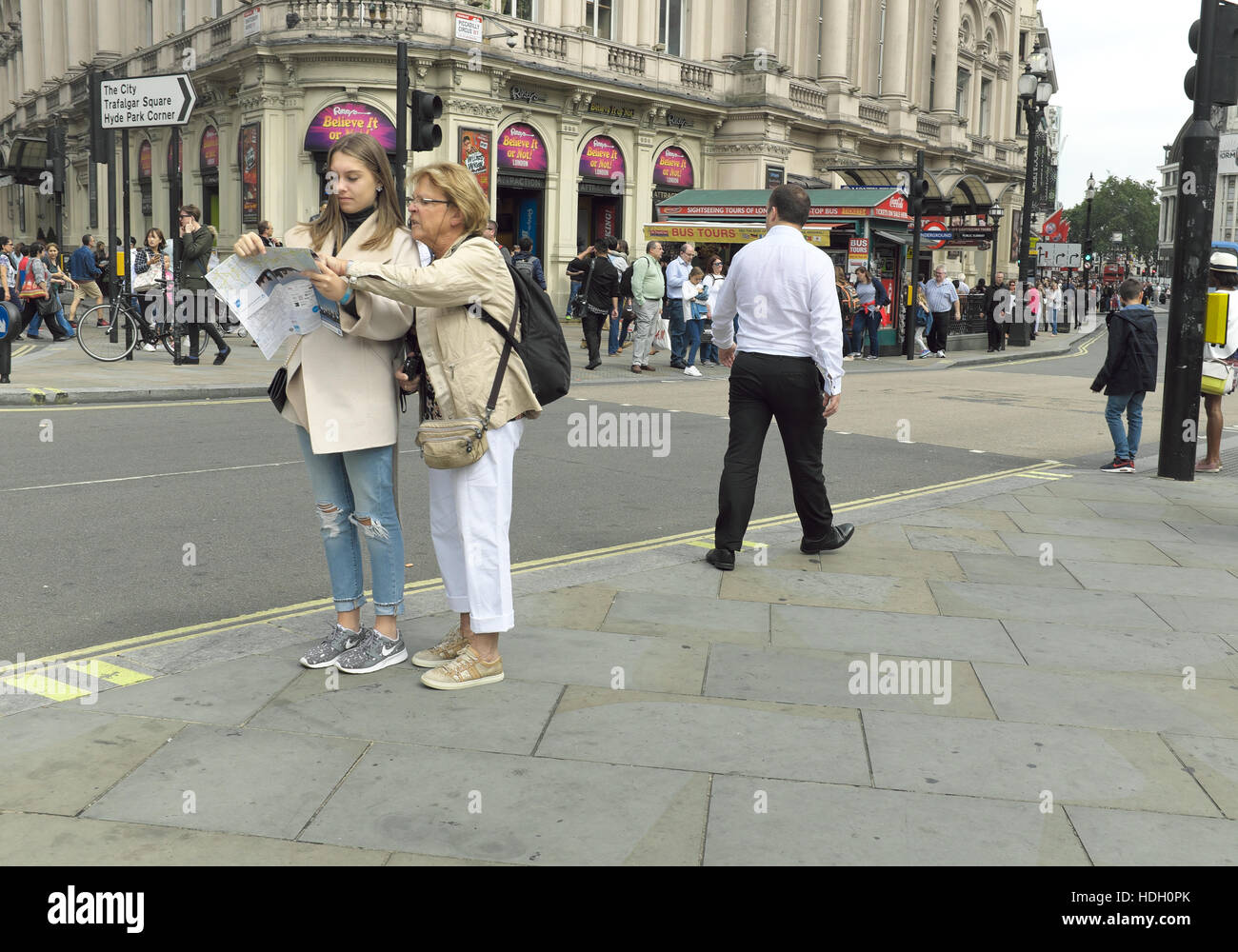 Using a road map hi-res stock photography and images - Alamy