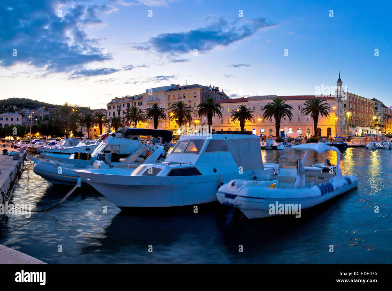 Harbor split hi-res stock photography and images - Alamy