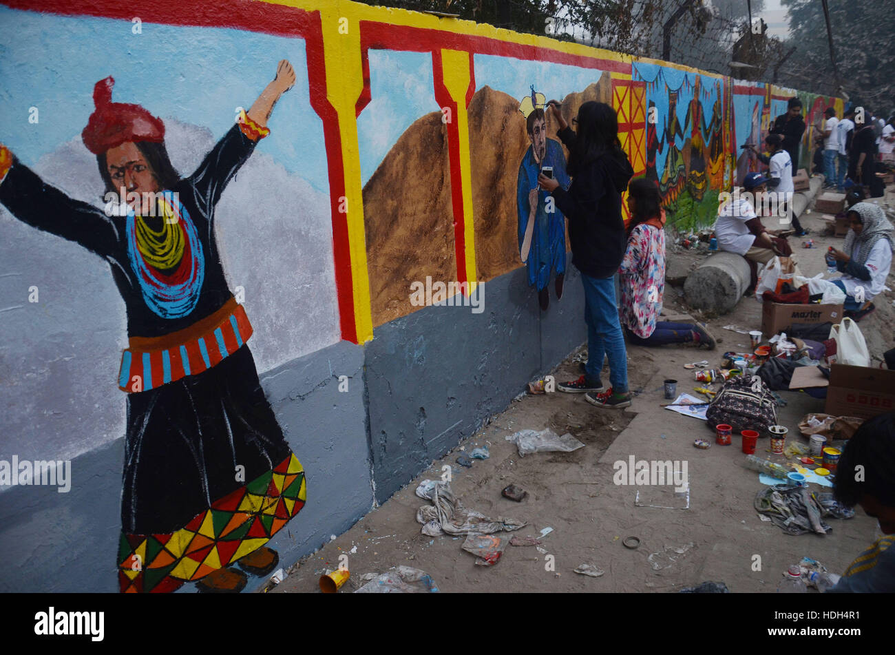 Lahore, Pakistan. 11th Dec, 2016. Pakistani student from national ...