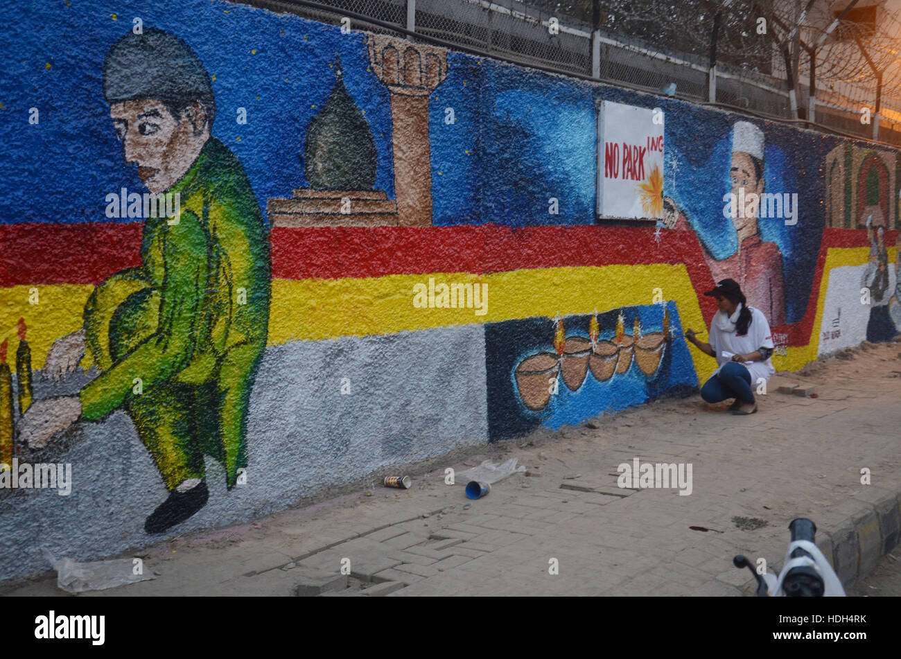 Lahore, Pakistan. 11th Dec, 2016. Pakistani student from national ...